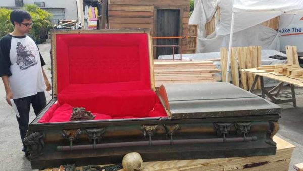 Ornate Casket / Coffin ⋆ Movie Prop Rentals